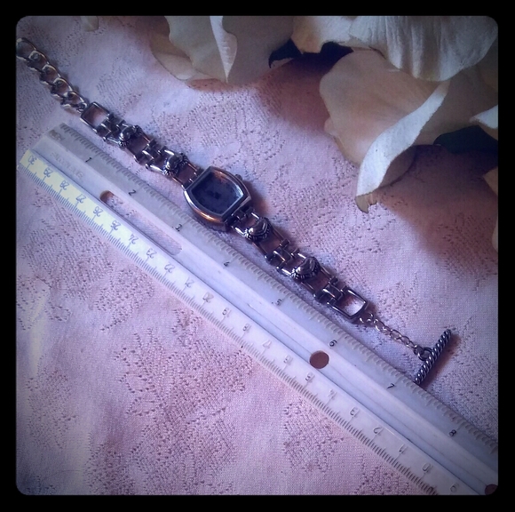 Geneva | Accessories | Vintage Geneva Heart Link Watch | Poshmark